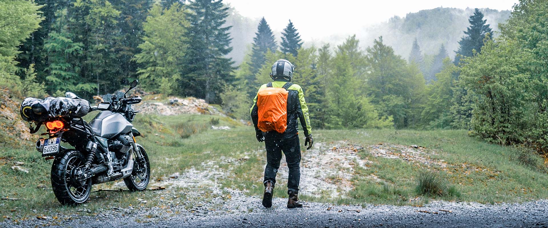 Ben Blake (re)part en road trip en V85TT