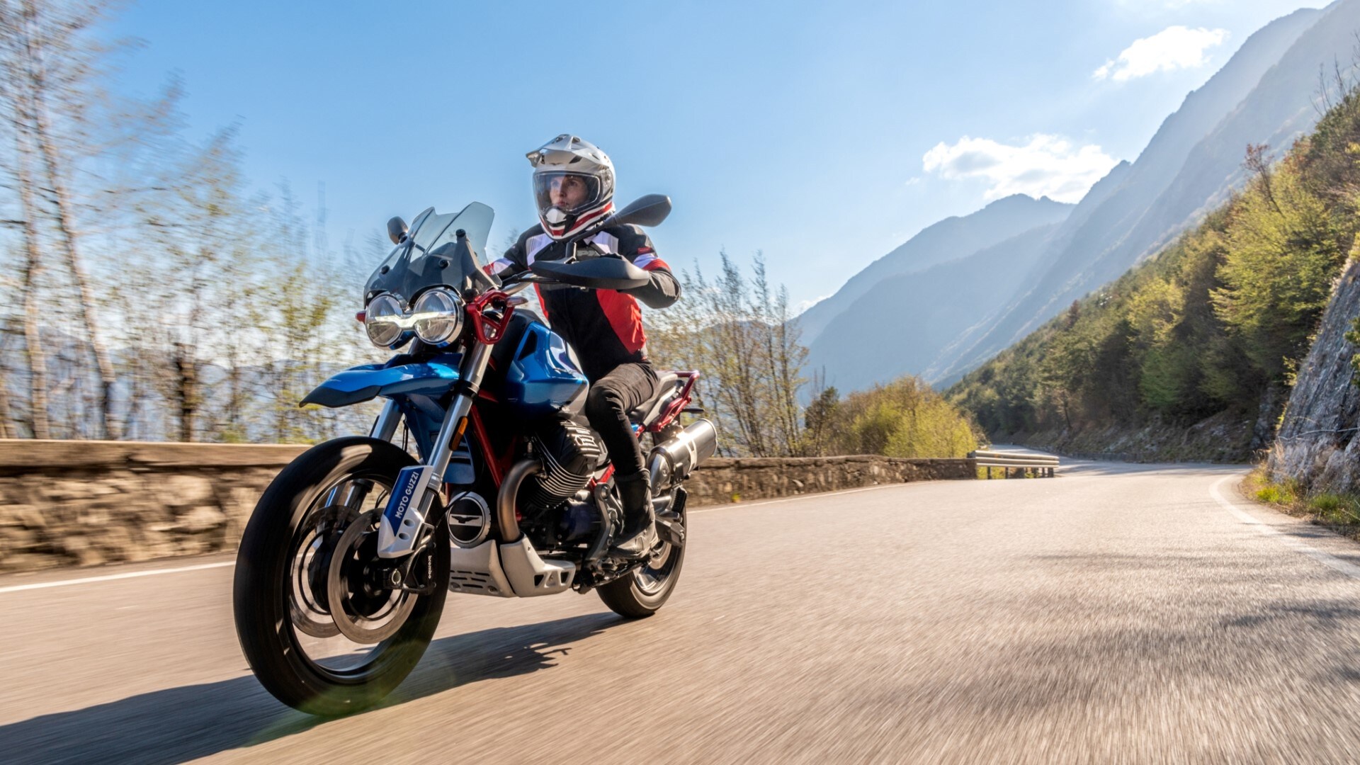 Moto Guzzi V85 TT Evocative Graphics 850: price, consumption, colors
