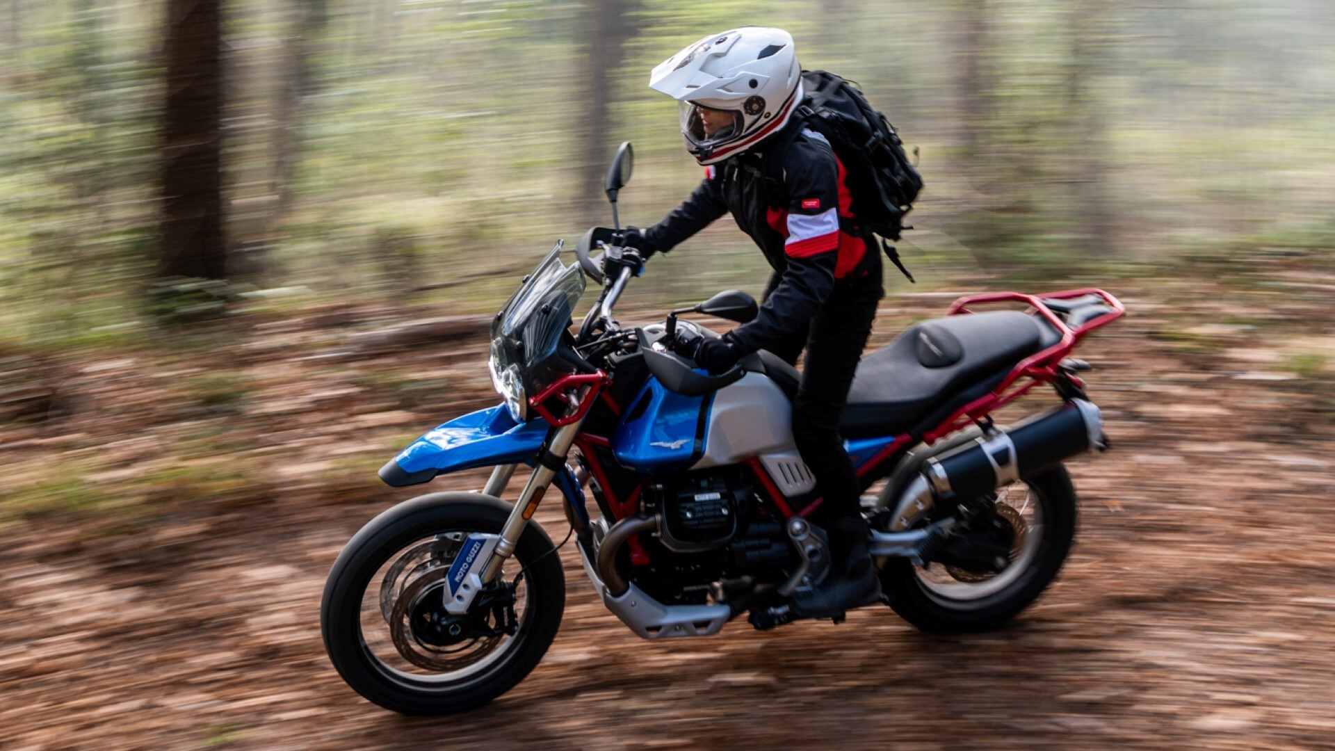 Moto Guzzi V85 TT Evocative Graphics 850: price, consumption, colors